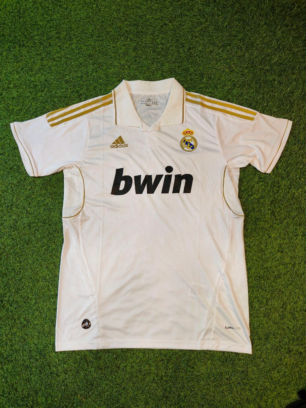 Retro Madrid 2011-12 Home Bwin Jersey