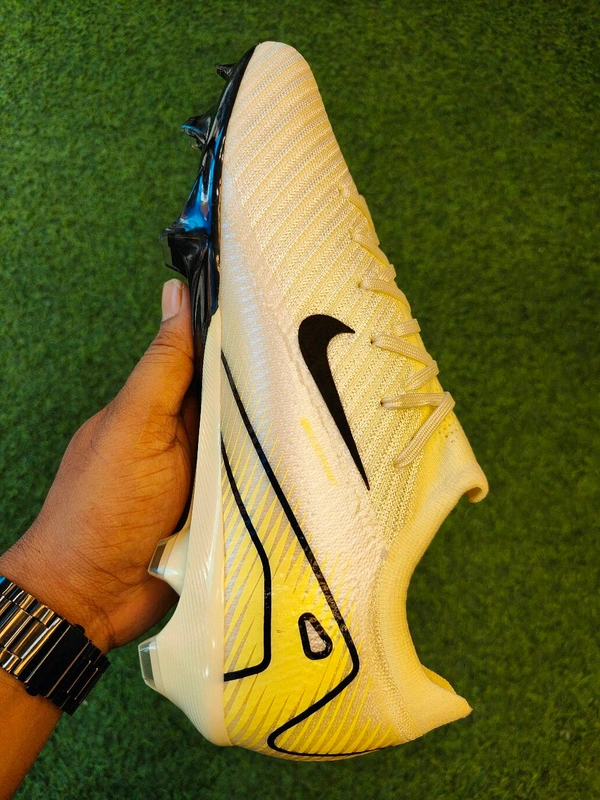 Airzoom Vapor 16 Next-gen Cream Colour Low Ankle