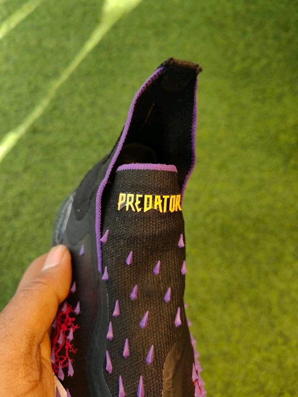 Predator Freak High-Top Without Lace Purple Colour