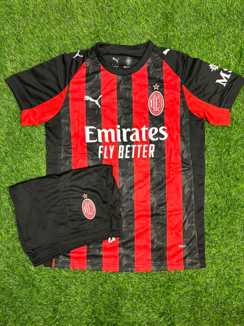 AC Milan 25/26 Home Kit Fan Edition With Short