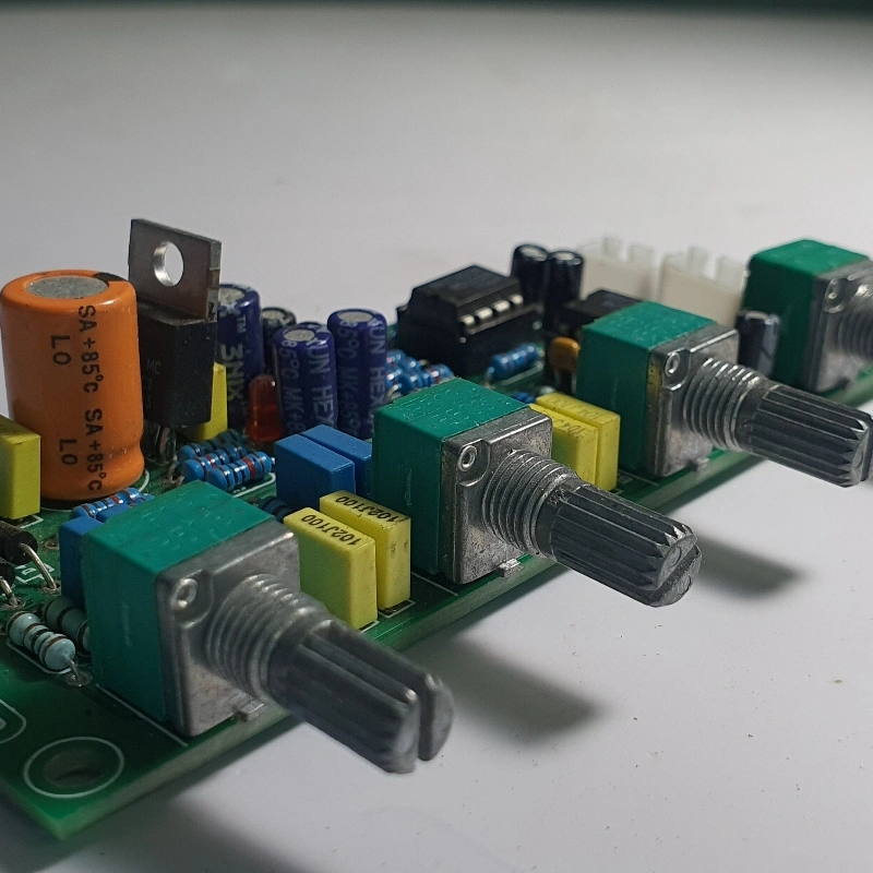 Stereo Tone Controler