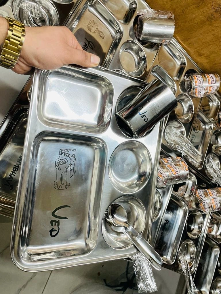 Heavy quality steel meal set Name n cartoon character required