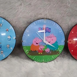 New wall clocks 20 cms plus Characters available Doraemon, Peppa pig ...