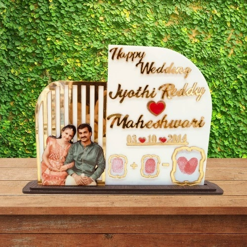Cutout Acrylic Wedding Vows Frame - Couple Thumb Impression Frame